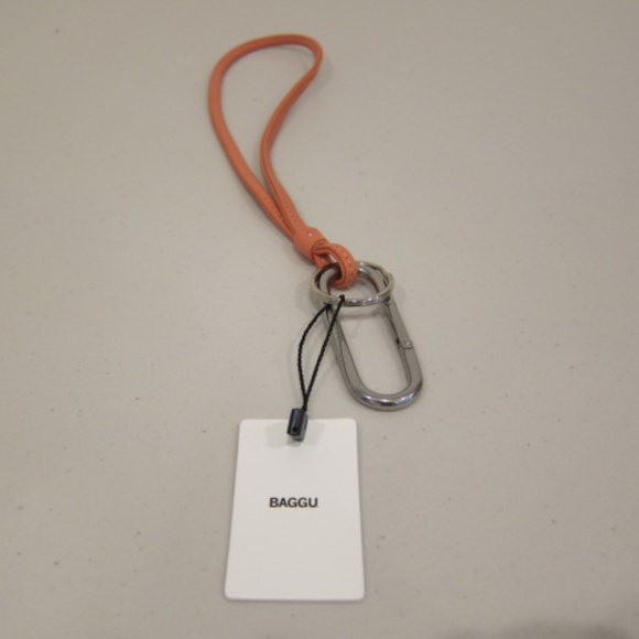 BAGGU (Melon Color) | Accessories | Baggu Leather Loop Strap Key Ring ...